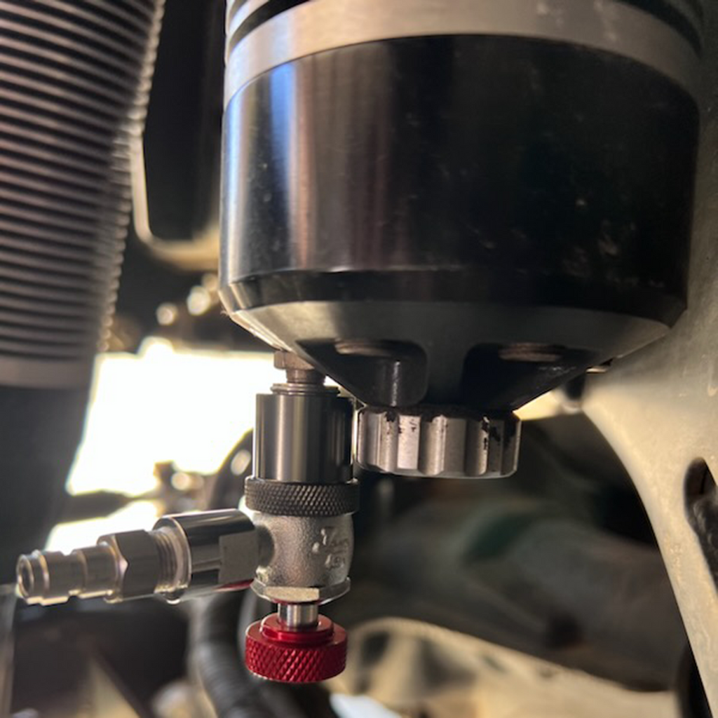 Dual Fill Shock Inflator with Gauge Tool